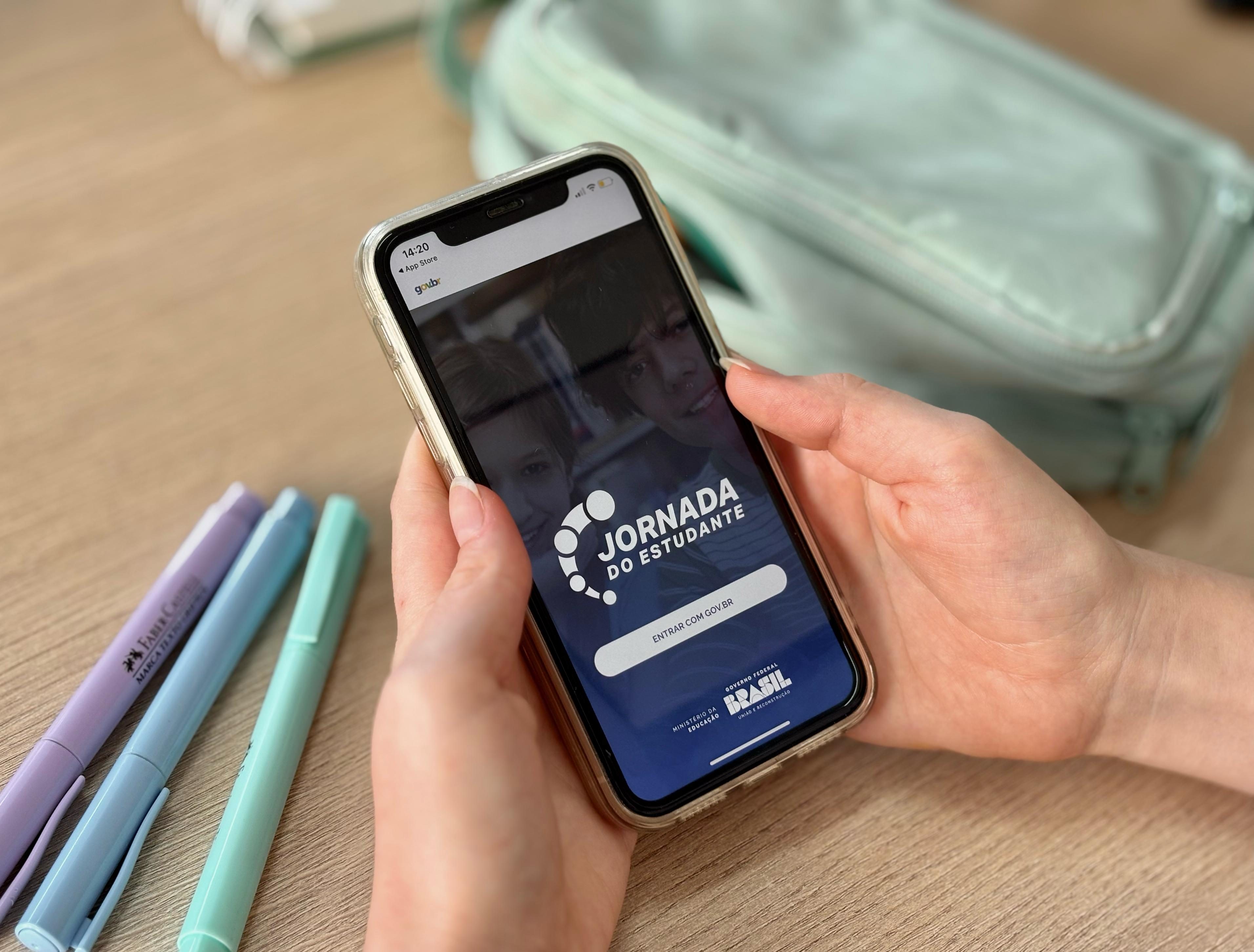 Saiba quem tem direito ao Programa Pé-de-Meia - Informativo Regional